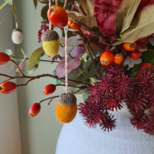 Felt Acorns Set of 6 in Autumn Colours Fall Decorations - Etsy