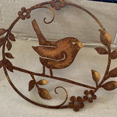 Wren Garden Decor / Rusty Bird Garden Gift / Wren Bird Lover Gift ...