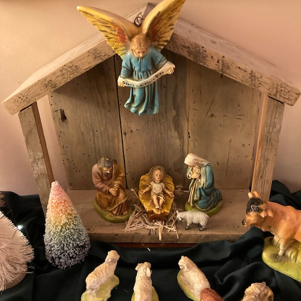 Rustic Barn Wood Crèche, Nativity, Creche, Manger, Nativity Display ...