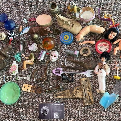Vintage Junk Drawer Lot Mystery Box Vintage Items Assemblage Altered ...