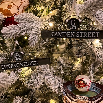 Liverpool 3D Signs YNWA You'll Never Walk Alone and Liverbird Sign ...