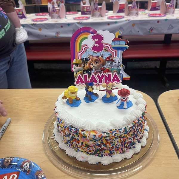 Personalized Character Cake Topper - Etsy