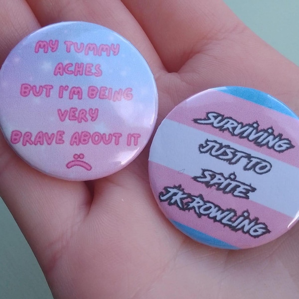 No Hugs, Please Badge Hug Traffic Light for Comic Conventions Button ...