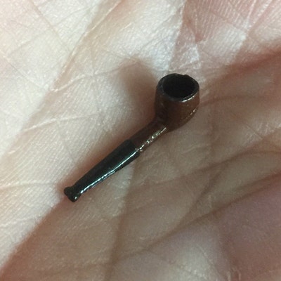 Dollhouse Miniature Smoking Pipe Classic Style Painted Metal 1:12 Scale ...