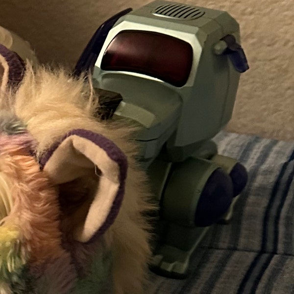 Adopt a Furby mango 2005 Hasbro Tiger Electronics Mango Emoto-tronic ...