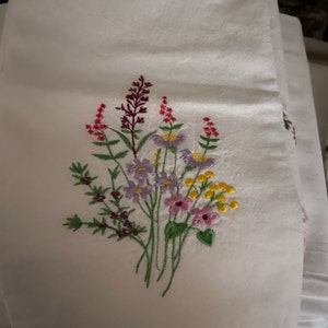 Tea Towelwildflowerembroideredflowershand Towelflowers - Etsy