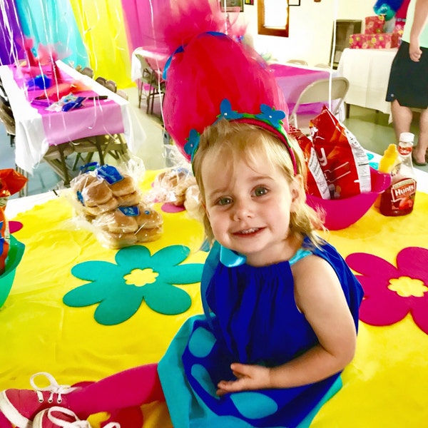 Princess Poppy Pillowcase Dress and Hug Time Bracelet, Poppy Trolls ...