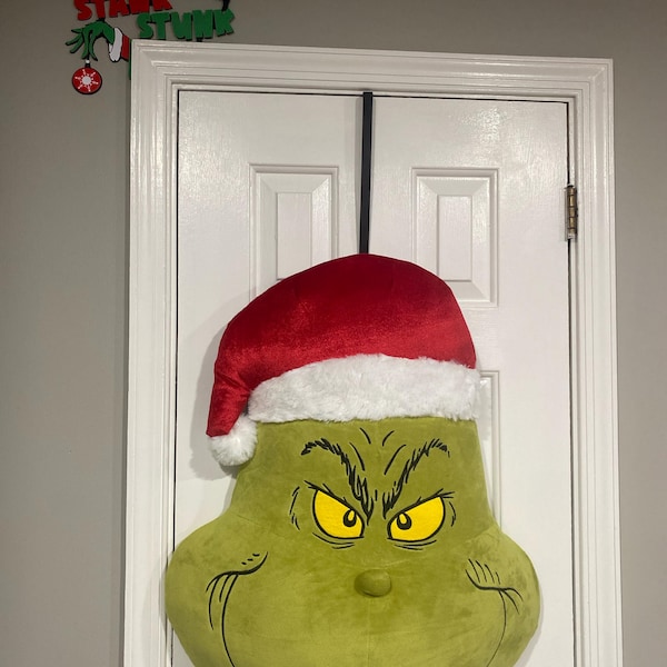 Grinch's Grumpy Greeting: A 3D Printed Stink Stank Stunk Door Corner ...