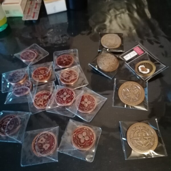 DND PALADIN PIN, Dungeons and Dragons Charachter Enamel Pin D20 Rpg - Etsy