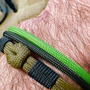 Thin Paracord Bracelet. Bangle Rope Made of Paracord and Carabine for ...