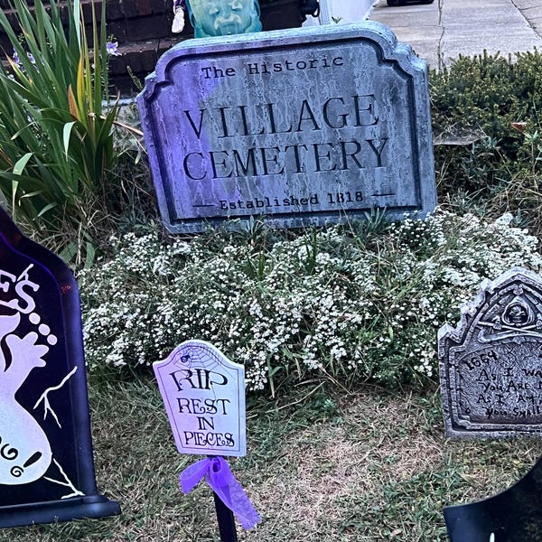Evil Soul Studios Pet Cemetery Rusty Tombstone Halloween Prop Little ...