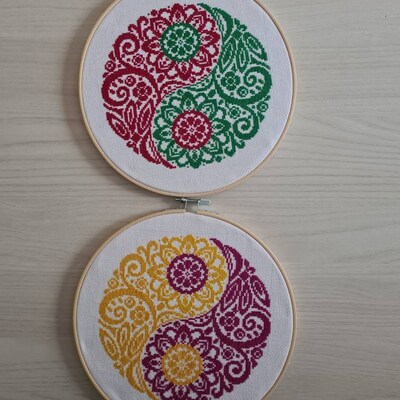 Ying Yang Cross Stitch Pattern, Floral Cross Stitch, Black and White ...