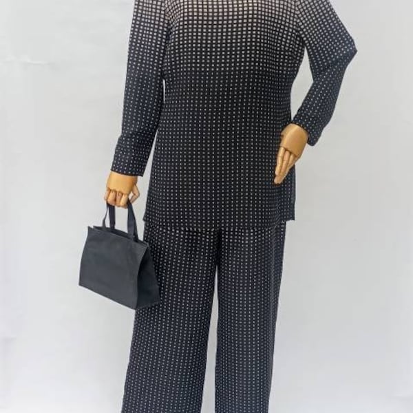 Female Full Body Fabric Wrapped Mannequin in Standing or Sitting Pose ...