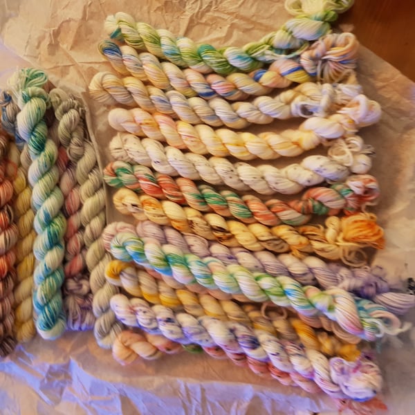 4 Ply Yarn 24 X 10g Mystery Mini Skein Mix Colour Hand Dyed SW Merino ...