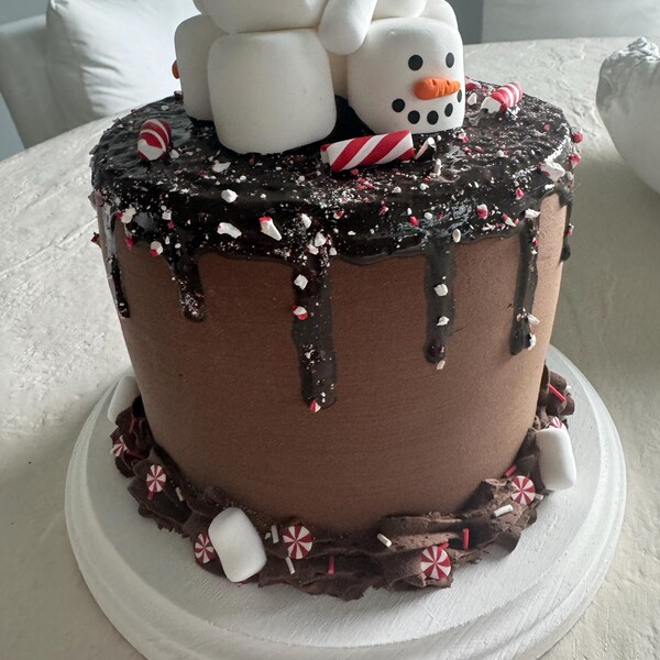 Winter Christmas Snow and Berries Fake Cake, Fake Cake, Home Decor ...