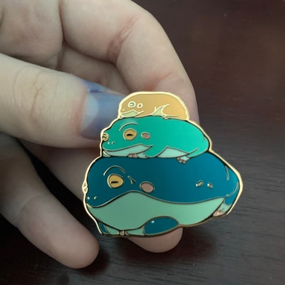 Roun Frens Frog Stack Hard Enamel Pin RESTOCK Three Dumpy Tree Frogs Lapel Pin Round Animals ...