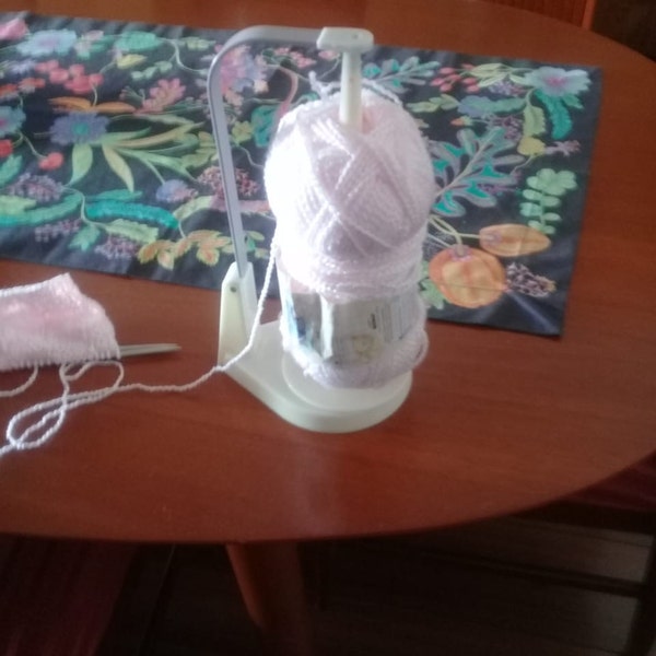 Wool Jeanie the Magnetic Yarn Ball Holder Which Feeds by Revolving the ...
