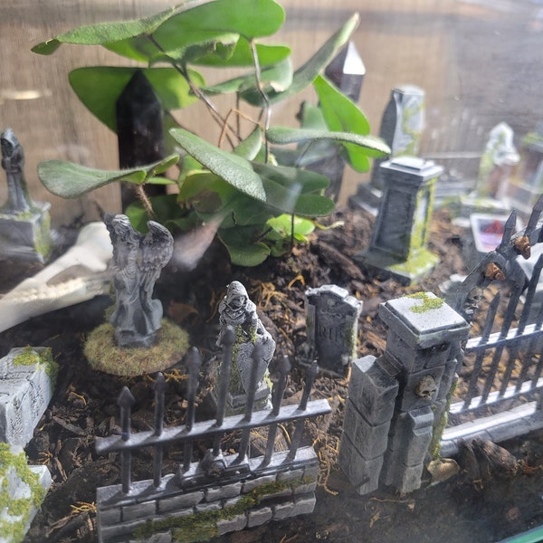 Graveyard (6) Mausoleum Moss Gravestone Skull Statue Tomb / Painted ...