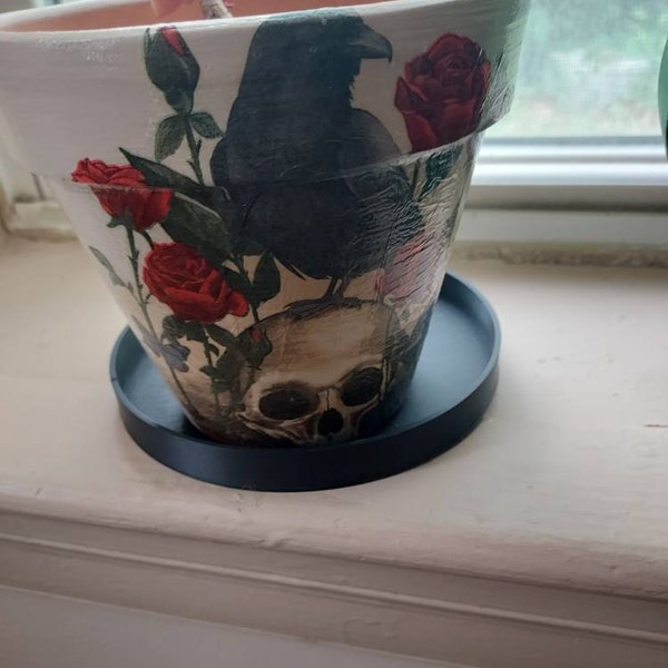 Decoupage Skull Plant Pot: Crow and Roses, Halloween Decor - Etsy