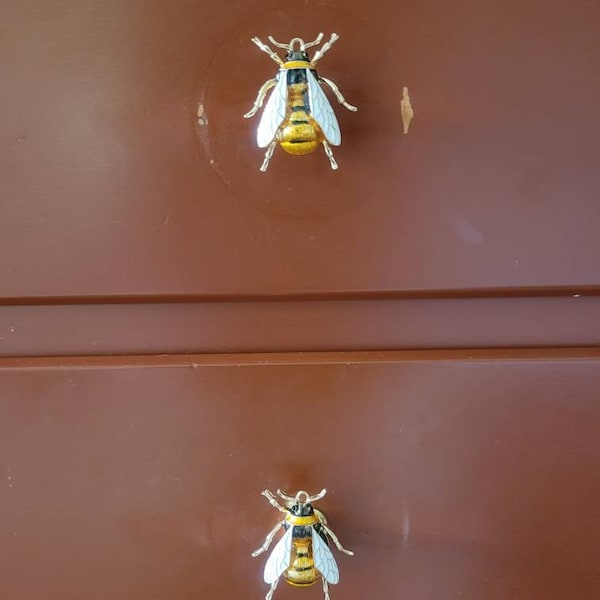 Enamel Bees Gather Honey Drawer Knobs / Bees Gather Honey Cabinet ...