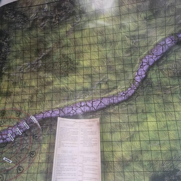 D&D 24"x 36" Grid Mats With Straightening Clips,6 Maps,character Sheets ...
