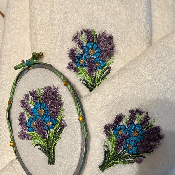 Lavender Fringed Flower Stems Fluffy Fringe Wild Floral Field Lavender ...