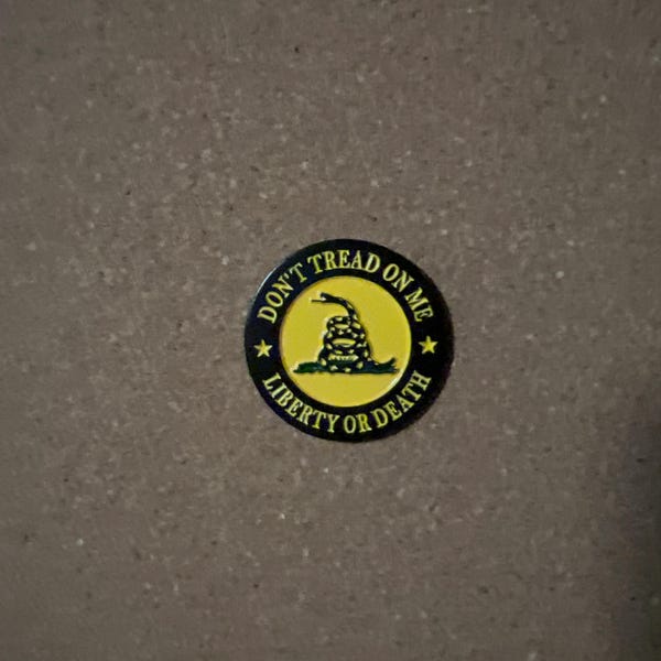 Legend of Zelda Triforce - Metal Lapel Pin - Etsy