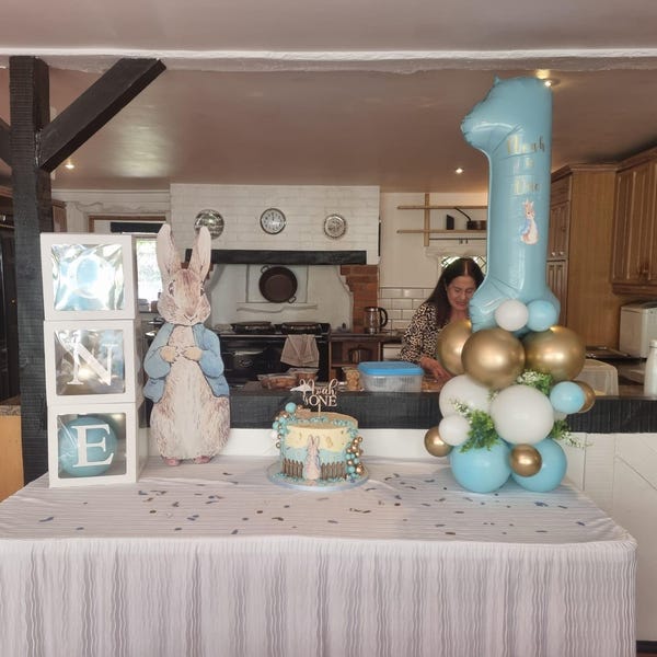 DIY Large Ice Cream Truck Balloon Sculpture, Too Sweet Balloon Stack ...