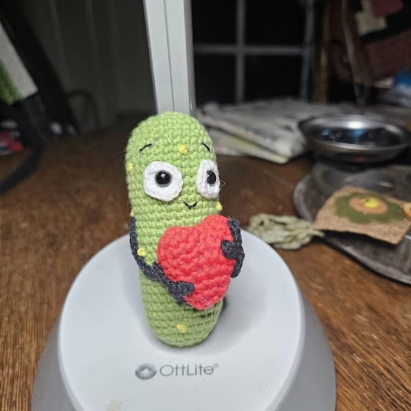 Pickle Love Buddy Crochet Pattern Valentine's Gift Tutorial Funny ...