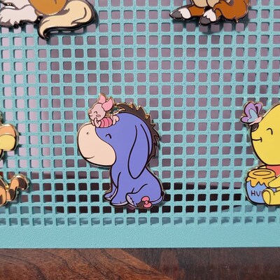 One in a Chameleon Pins, Tangled Pins, Pascal Pin, Rapunzel and Pascal ...