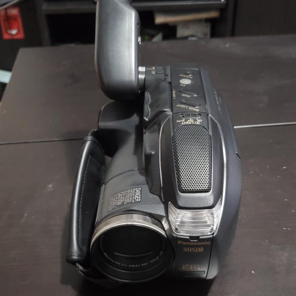 Sony Handycam DCR-DVD710 Mini DVD Disc Camcorder Hybrid New Battery ...