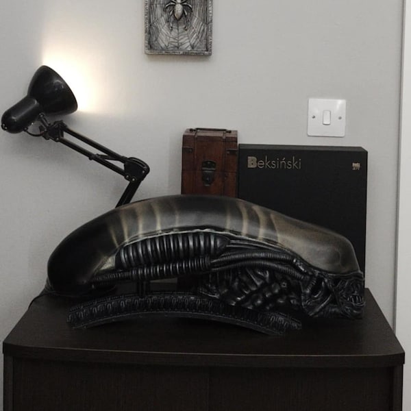 Xenomorph Alien Display Piece With Removable Translucent Dome - Etsy