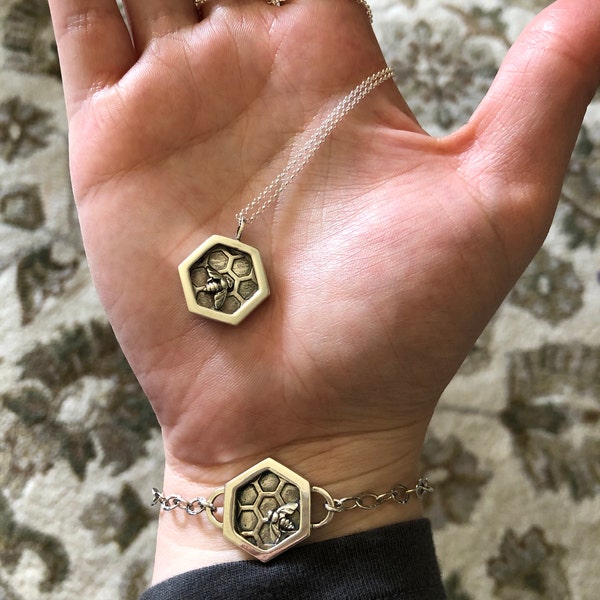 Wonder Woman Cuff With Stars (14k Rivets) - Etsy