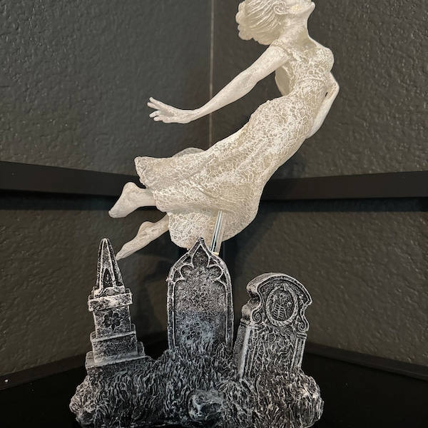 Victorian Ghost Statue, Hand Painted Resin Sculpture, Glow in the Dark ...