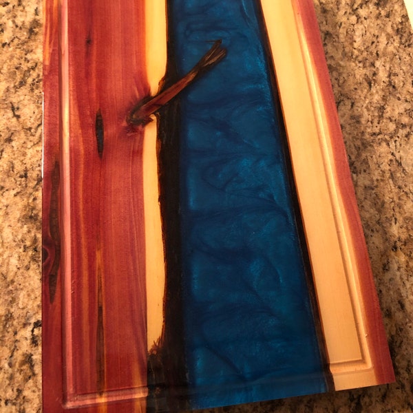 HANDCRAFTED Flowing River Cutting Board 18x12” Cedar & Resin W/juice ...