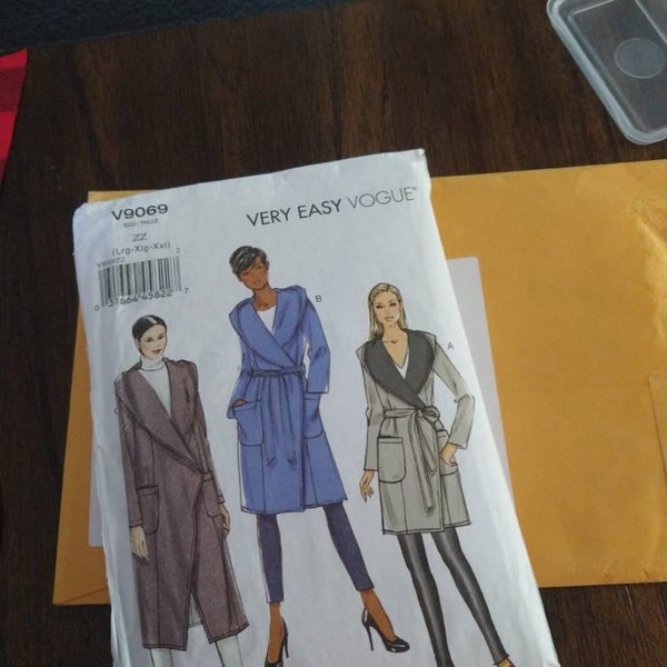 Uncut Vogue Sewing Pattern 1575 Misses' Dress and Top Vogue Bust Size ...