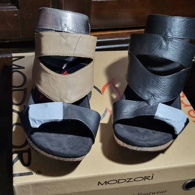 Modzori Womens Zoey Reversible Vegan Wedge Sandal Tan Flips to Pewter ...