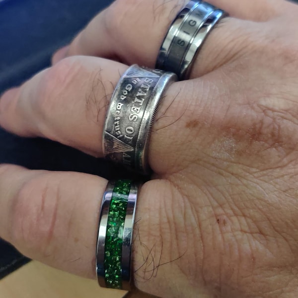 Hammered Meteorite & Guitar String Ring, Black Tungsten Ring, Hammered ...