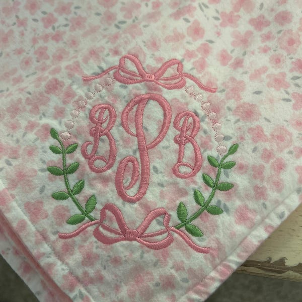 Machine Embroidery Monogram Frame / 1806 sweetheart Petals / Carol Guy ...