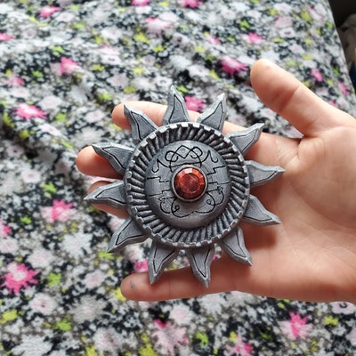 Dnd Holy Symbol of Ravenkind Amulet Emblem Necklace Curse of Strahd ...