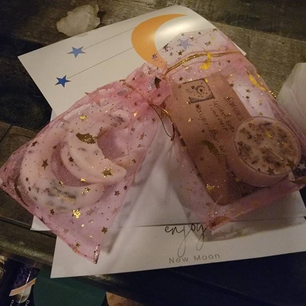 Coquette Candle/ Coquette Gift / in My Coquette Girl Era - Etsy