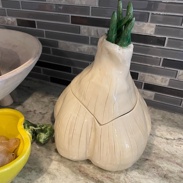 Ceramic Garlic Pot, Garlic Keeper, Pottery Garlic Holder, Cottage ...