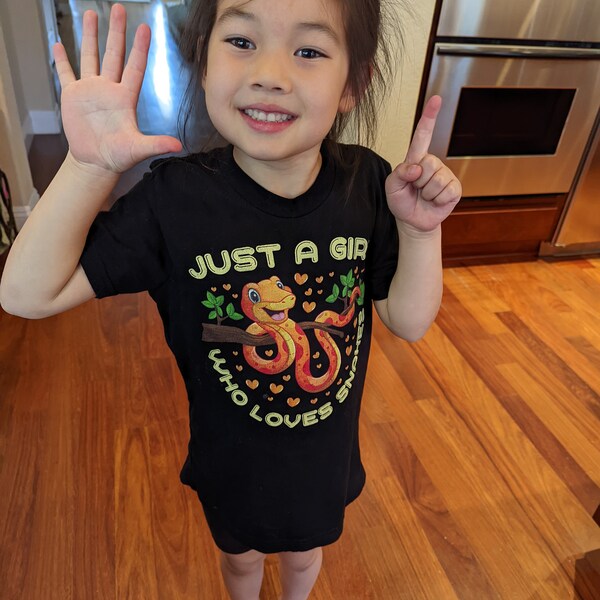 Just a Girl Who Loves Snakes T-shirt, Funny Snake Shirts, Cute Snake ...