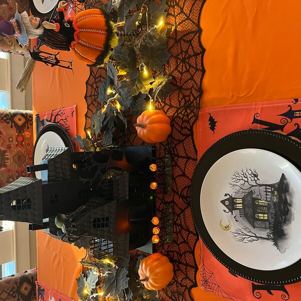 Spooky Haunted House Plates Perfect for Halloween Parties or Fall Table ...