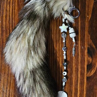 Custom Beaded Tail Keychain for Therians, Furries, Cosplay, Alternative ...