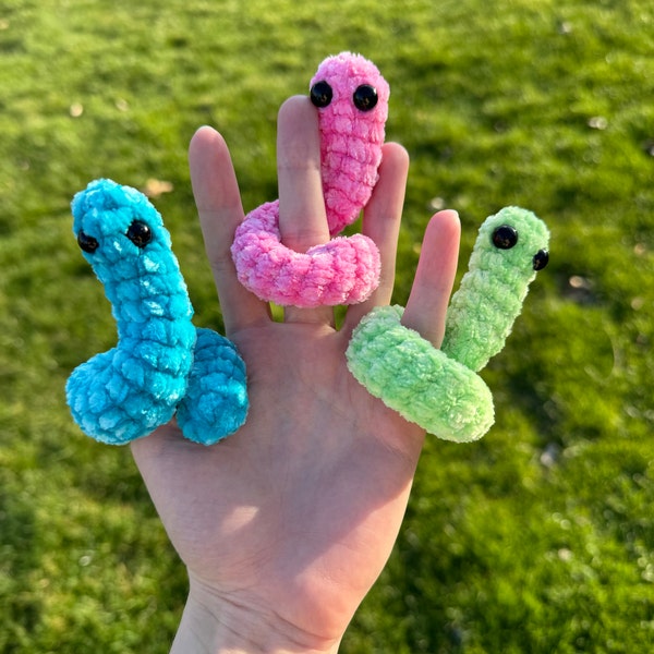 Posable Worm Plushie! _______________ Mini Crochet Worm Doll - Etsy