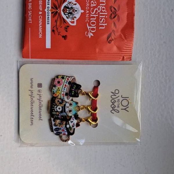 Bundle of Cute Pastel Penguin Stitch Markers and a Pair of Knitting ...