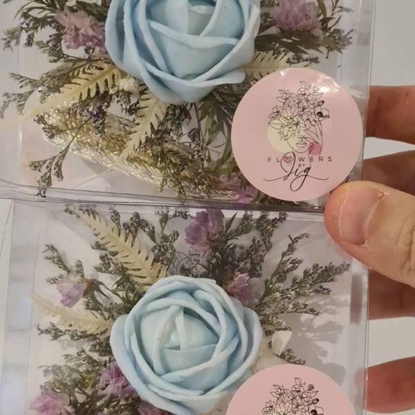 Glass Box Bouquet With Three Infinity Roses & Dried Flowers - Perfect ...