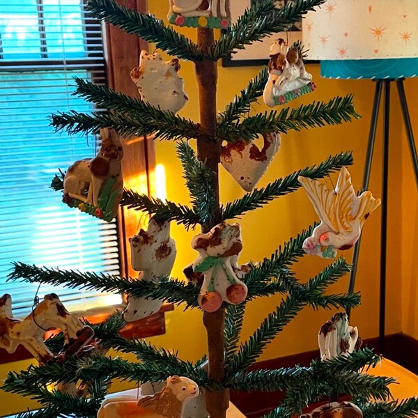 Primitive Christmas / Winter Faux Feather Tree Nearly 3 Feet Tall ...