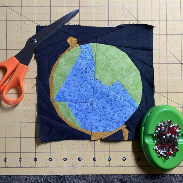 Globe Paper Piecing Pattern – Geography Quilt Block (PDF Pattern) - Etsy